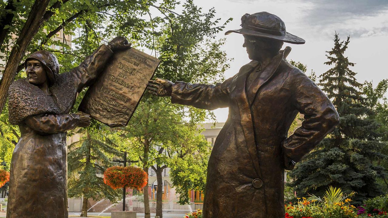The Famous Five monument sculpted by Barbara Paterson, Calgary - Bing ...