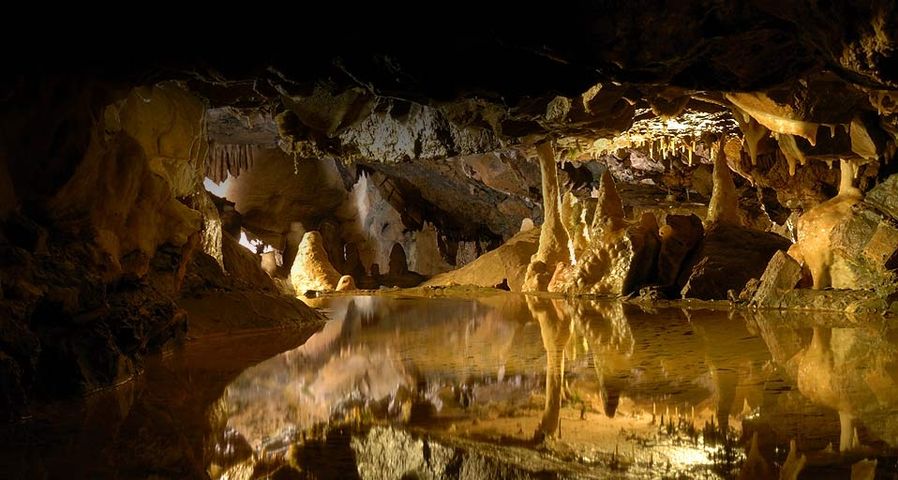 Cheddar Gorge Caves Cheddar Somerset England Bing Gallery Cheddar Gorge Caves Cheddar Somerset England Bing Gallery