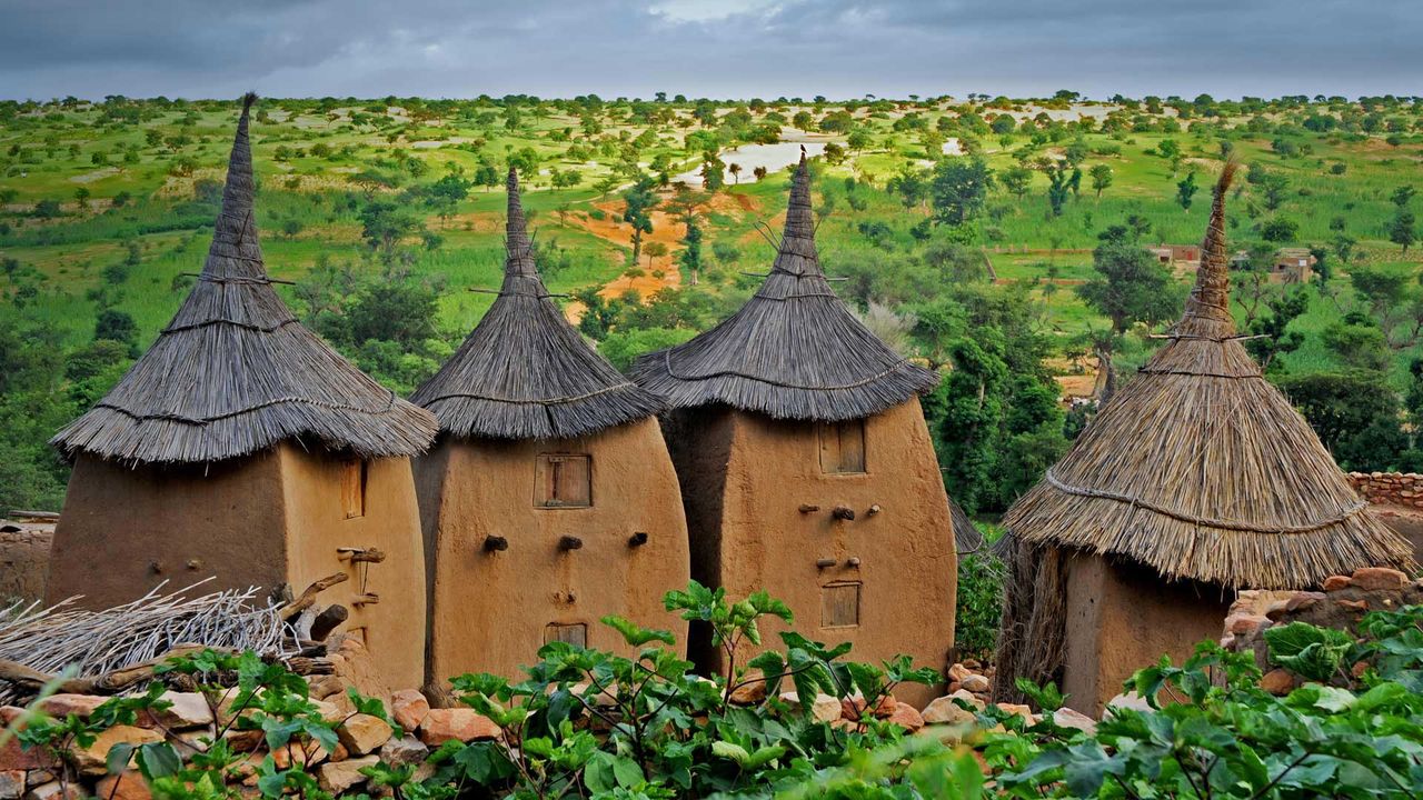 Dogon village in the Bandiagara region of Mali - Bing Gallery · Peapix