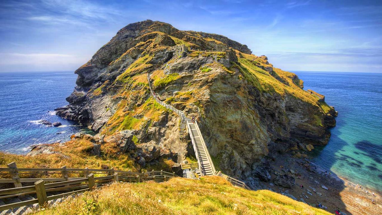 Tintagel on the Atlantic coast of Cornwall - Bing Gallery · Peapix