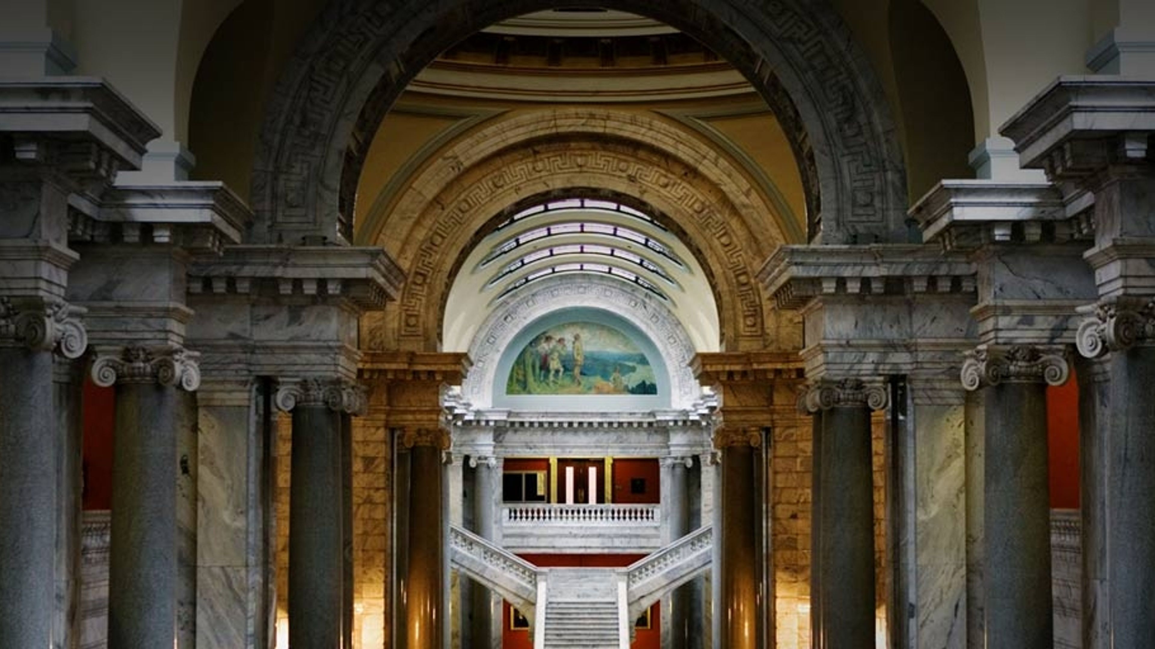Interior of the Kentucky State Capitol in Frankfort, Kentucky - Bing ...