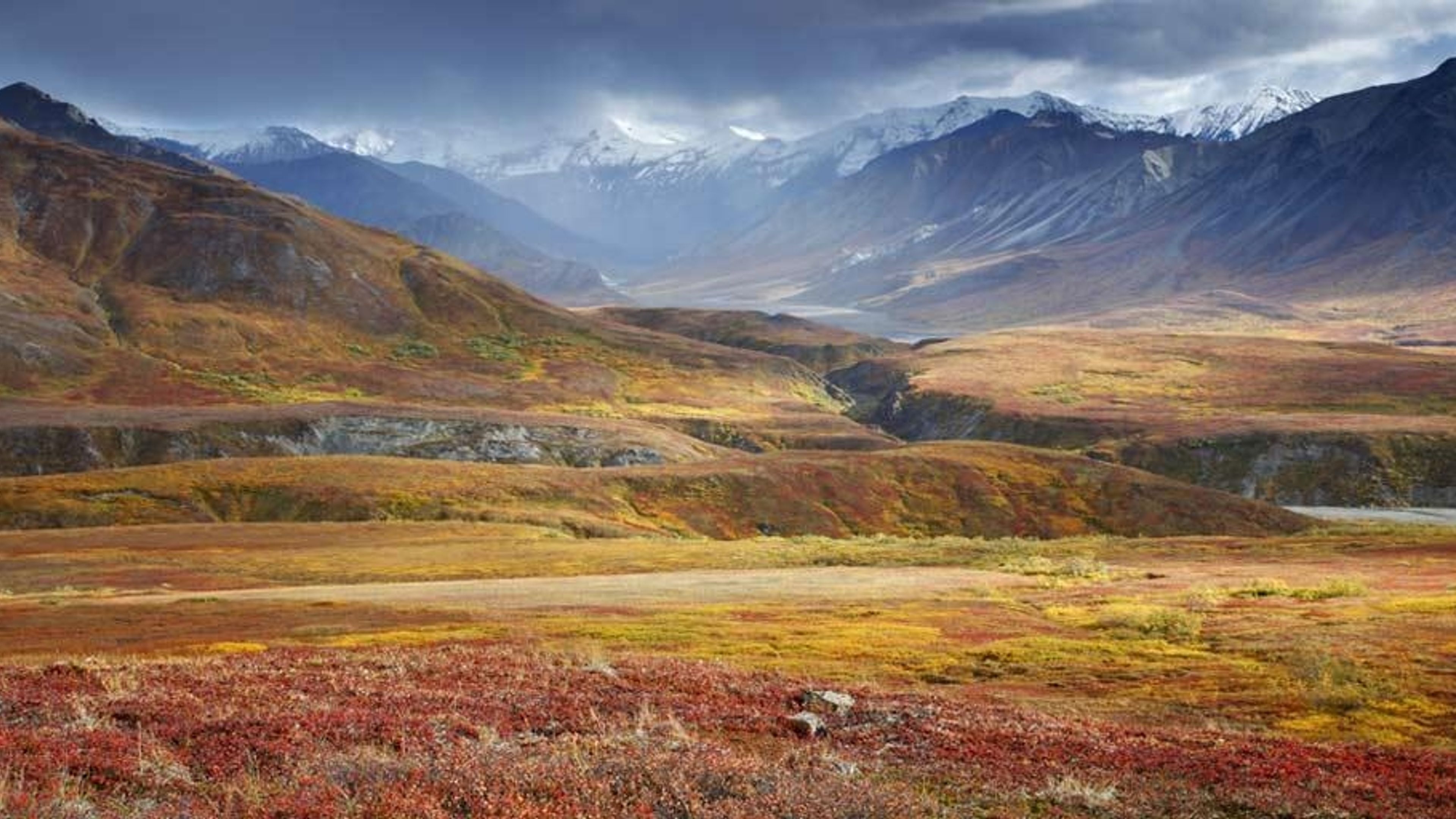 Storm clouds over the mountains of Denali National Park and Preserve ...
