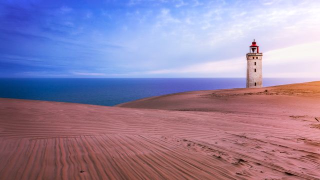 A prodigious pit - Spotlight Gallery