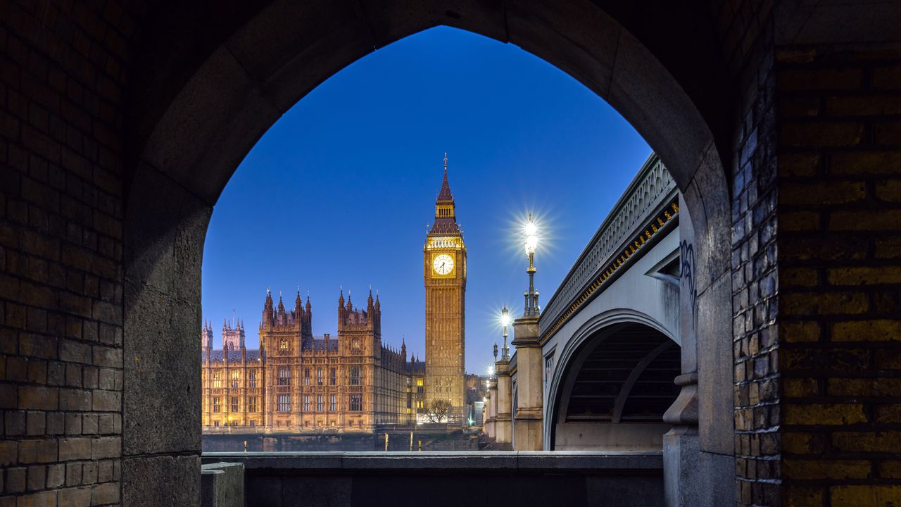 Clock talk - Spotlight Gallery