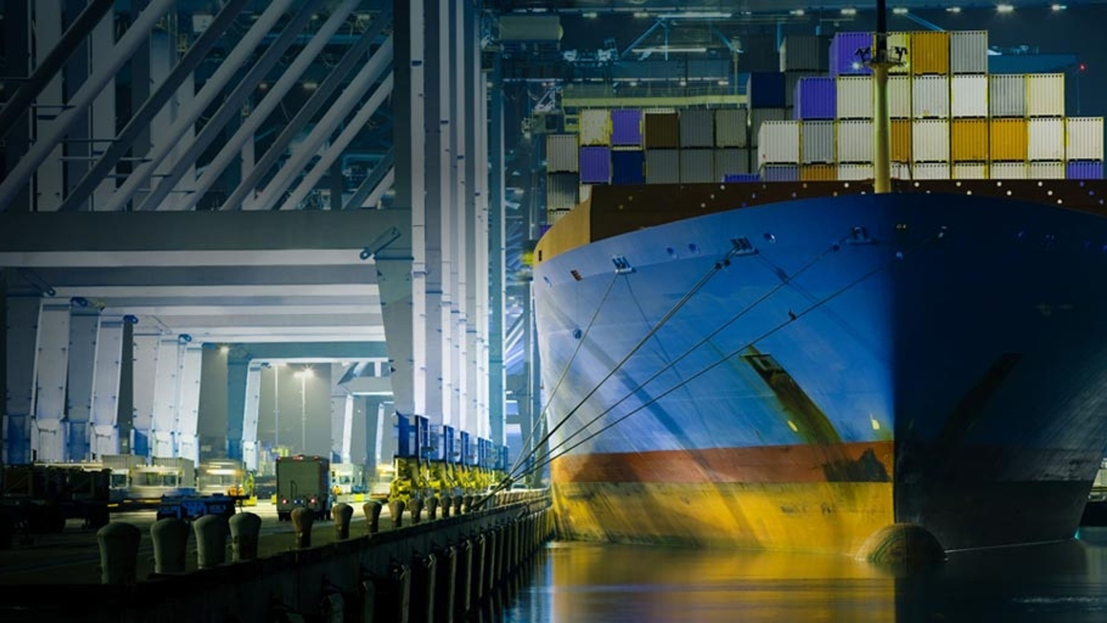 Container ship being loaded at Port of Los Angeles, California - Bing ...