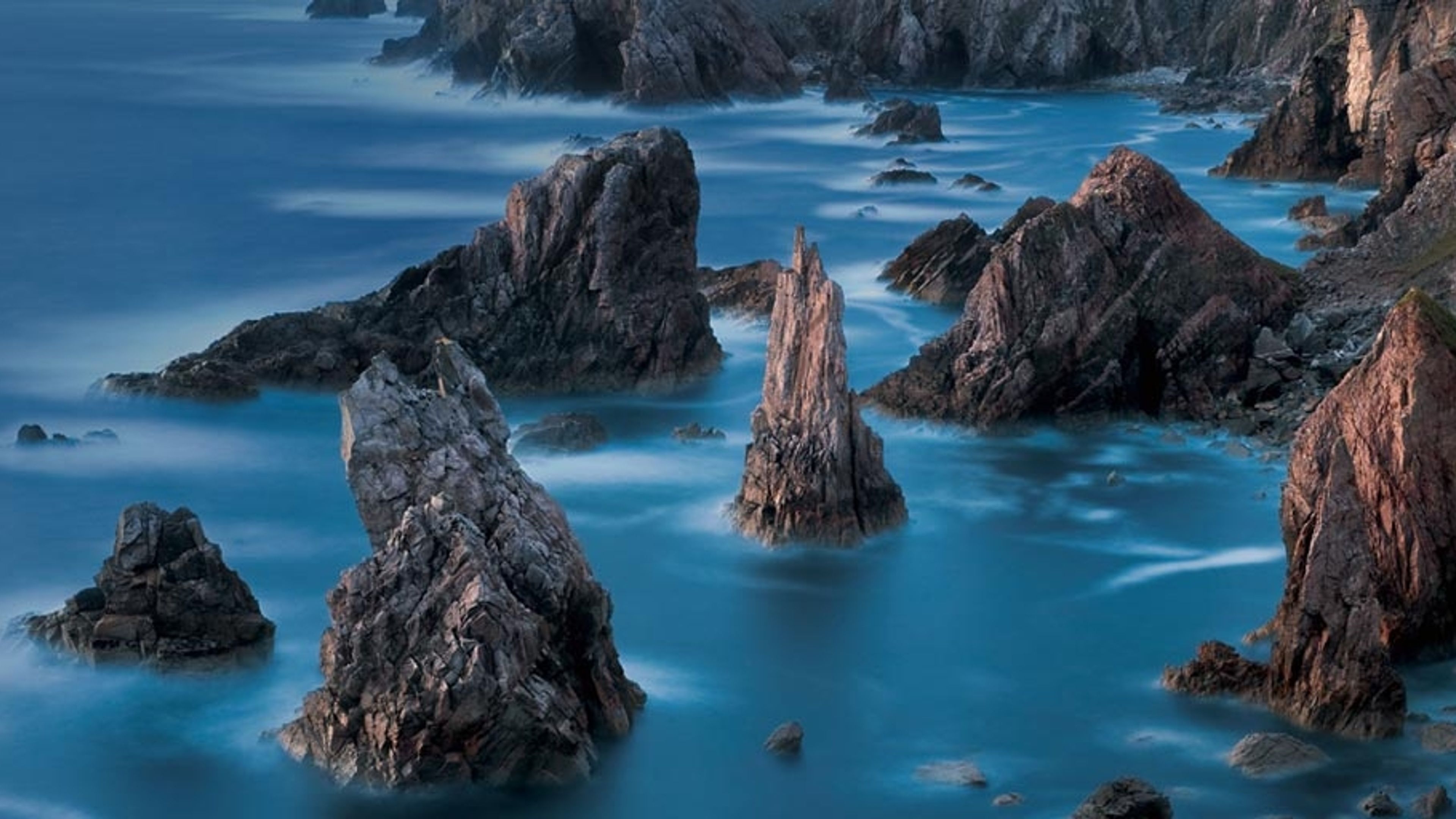 Rugged sea stacks of the Isle of Lewis, Scotland - Bing Gallery
