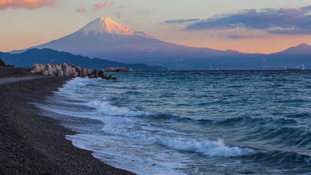 200+ Mountain Wallpapers - HD Spotlight Desktop Wallpapers · Peapix