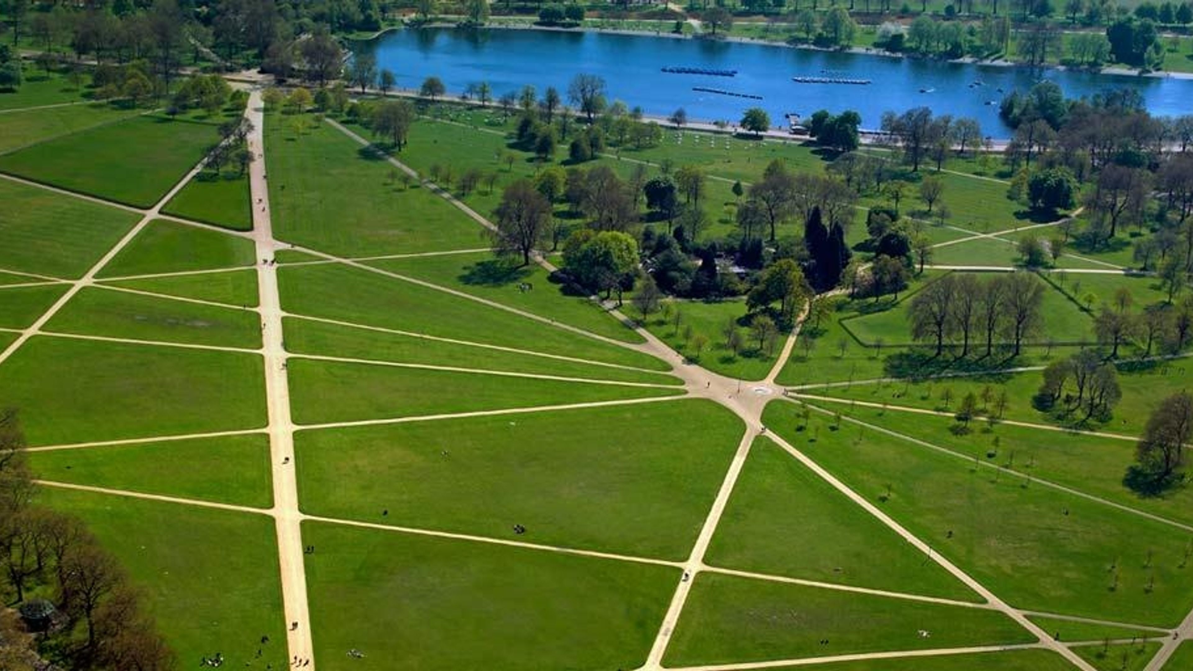 Aerial view of Hyde Park and the Serpentine Lake in London, England ...