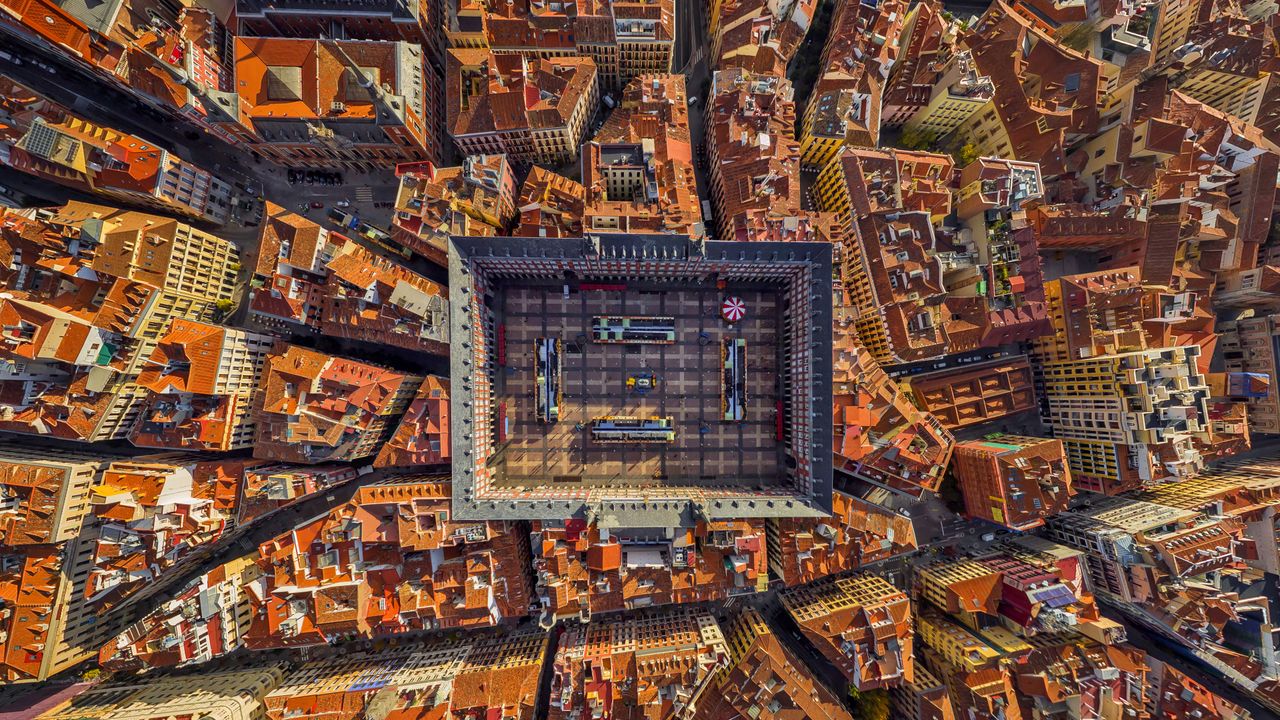 Aerial view of Plaza Mayor, Madrid, Spain - Bing Gallery · Peapix