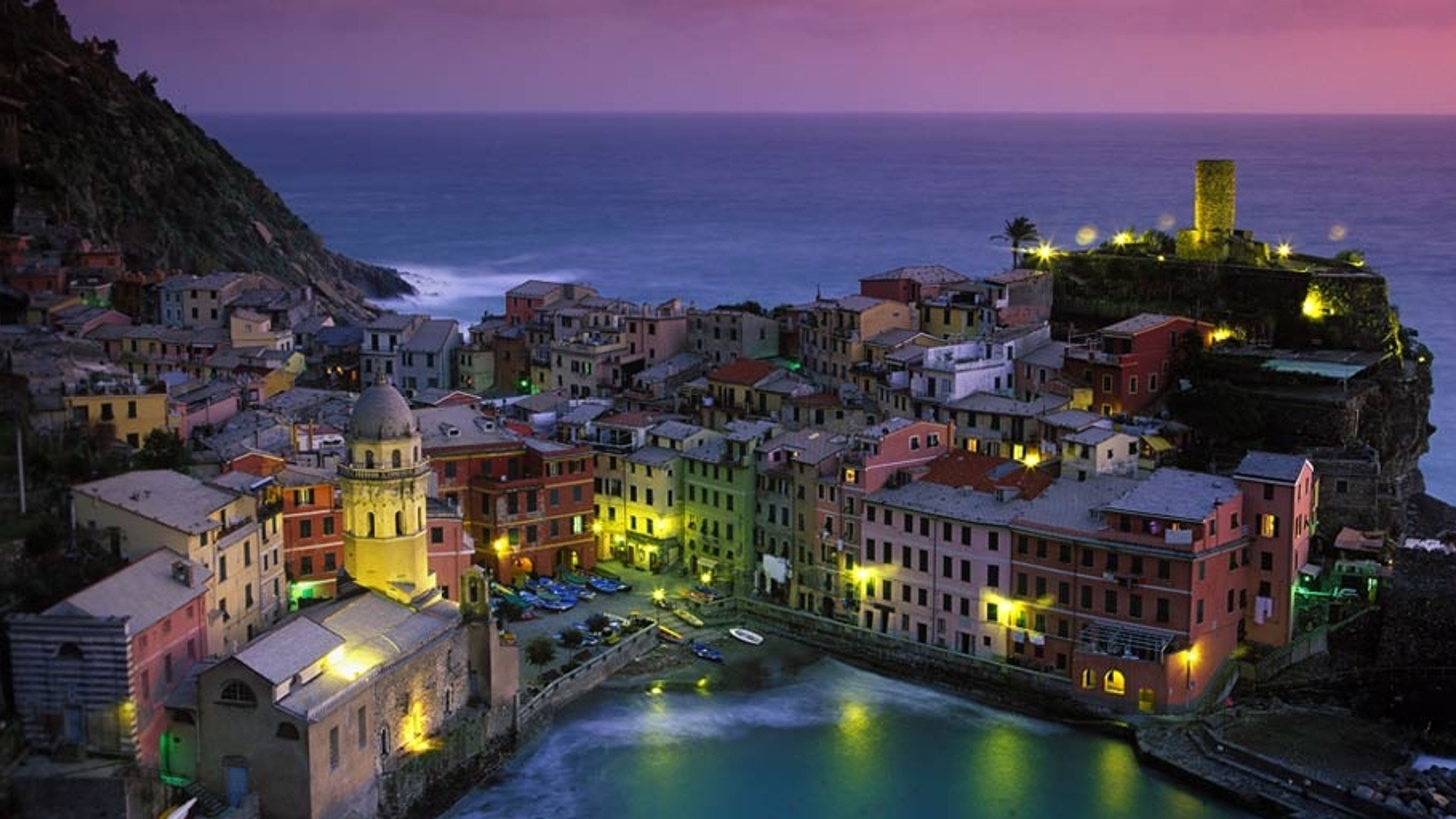 Picturesque town of Vernazza located in northwestern Italy - Bing Gallery