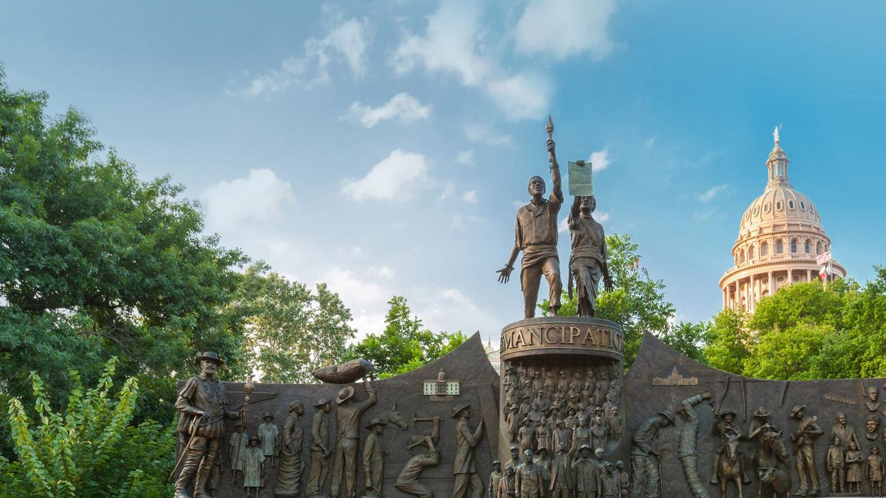 The Texas African American History Memorial on the State Capitol ...