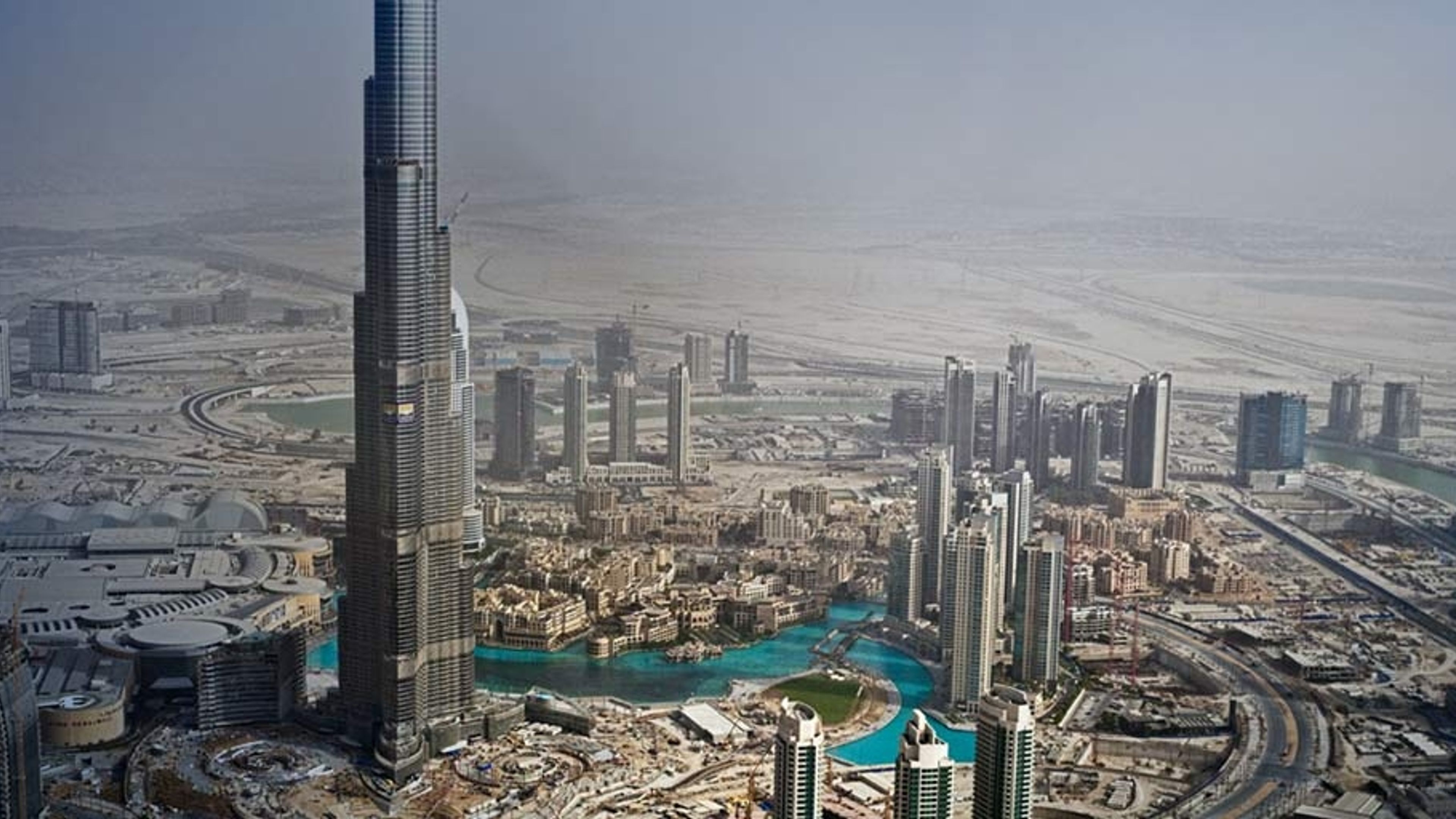 The world’s tallest building, Burj Khalifa, in downtown Dubai, United ...
