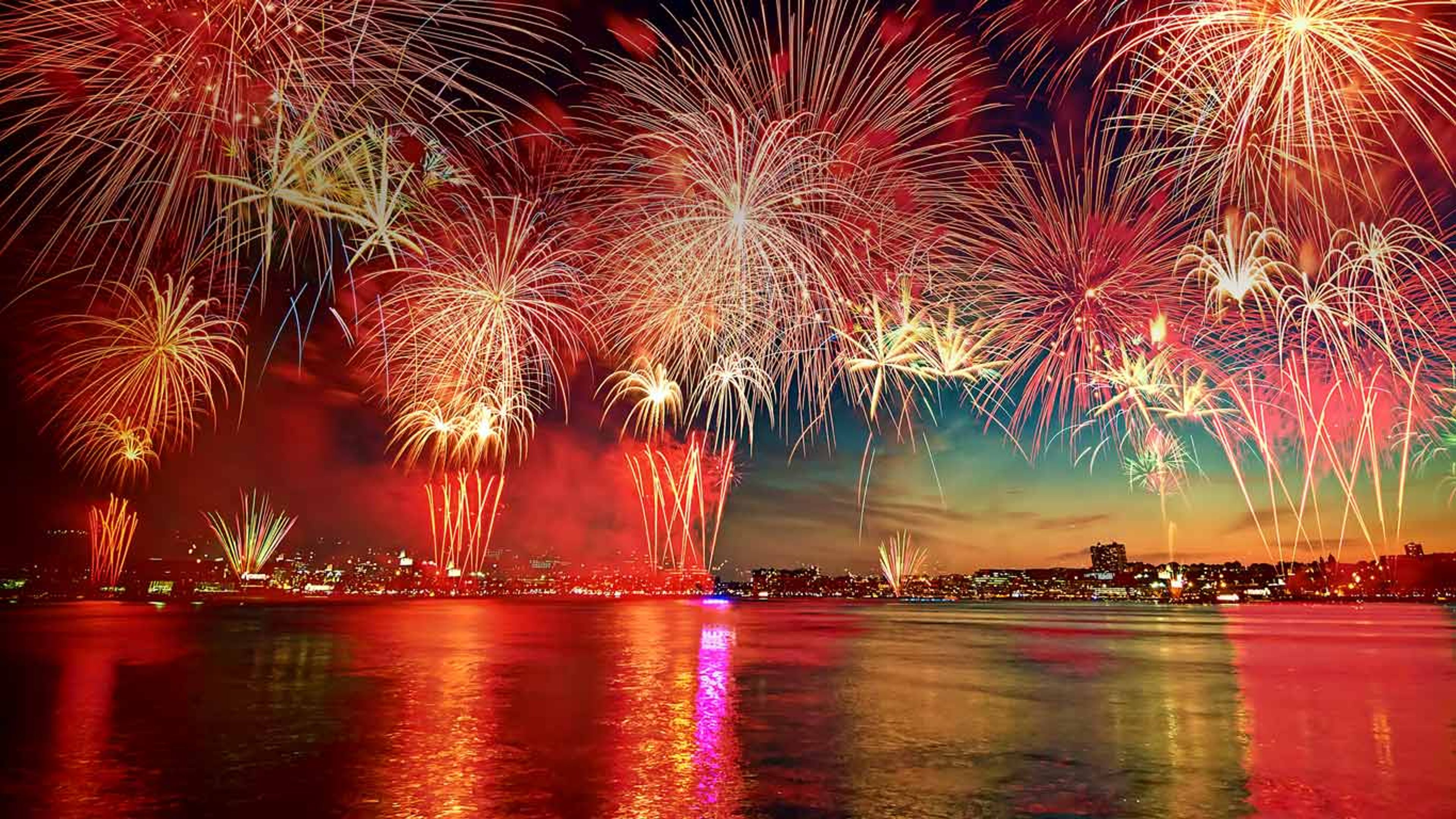 Fireworks display in New York City as seen over the Hudson River from ...
