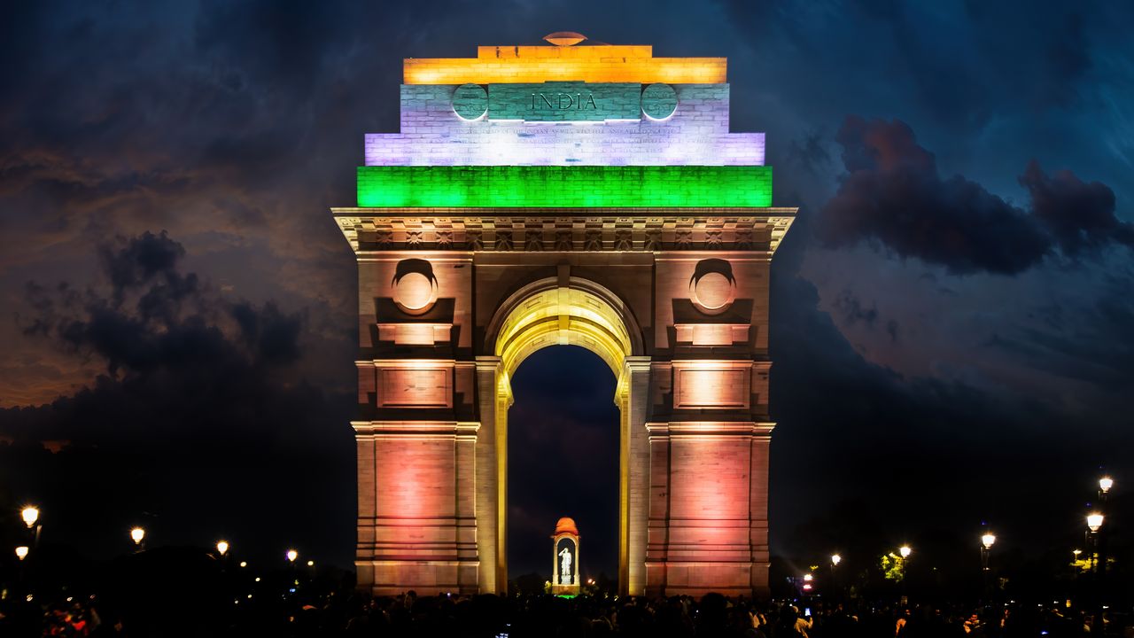 Night Images Of India Gate Lighting Umbrella: INDIA GATE: A BEAUTIFUL