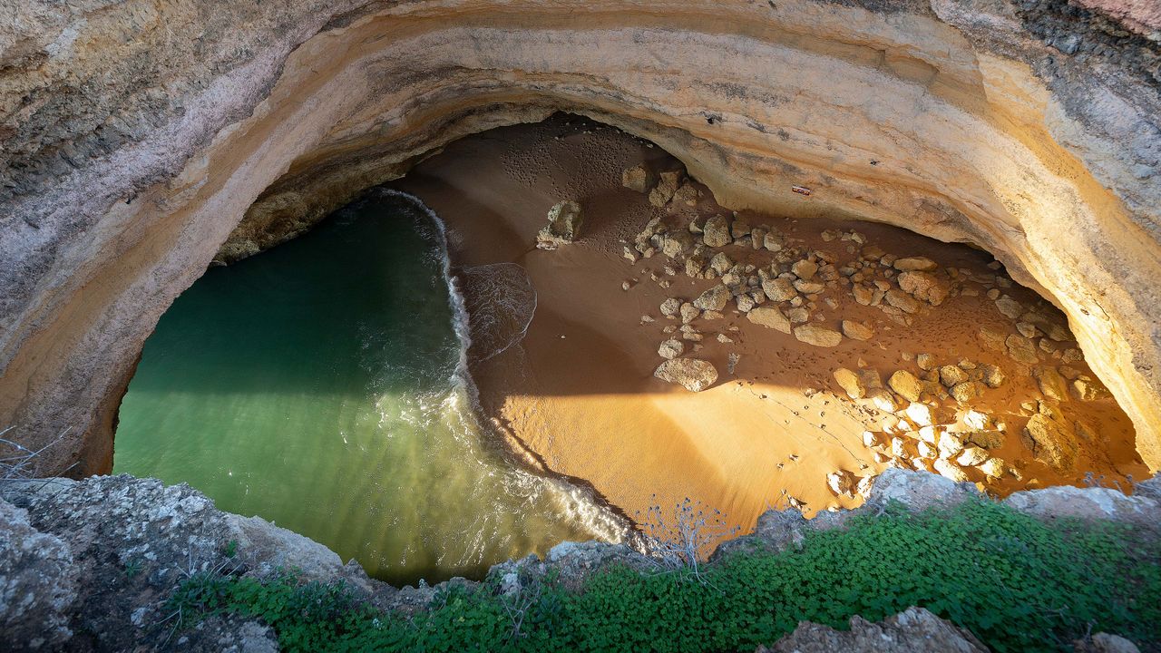 Skylit shore - Spotlight Gallery