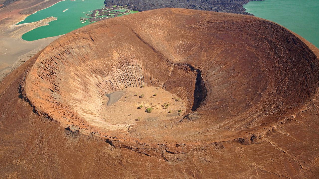 A prodigious pit - Spotlight Gallery