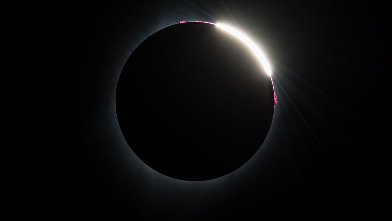 Total solar eclipse photographed from Madras, Oregon on August 21, 2017 ...