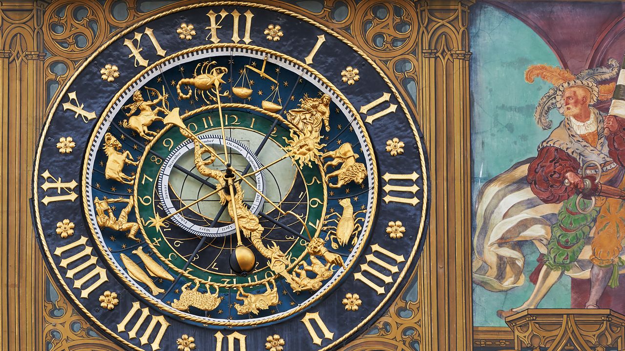 Astronomical clock at Town Hall of the City of Ulm, Germany - Bing ...