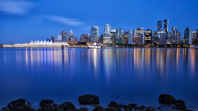 20+ City Wallpapers - HD Spotlight Desktop Wallpapers · Peapix