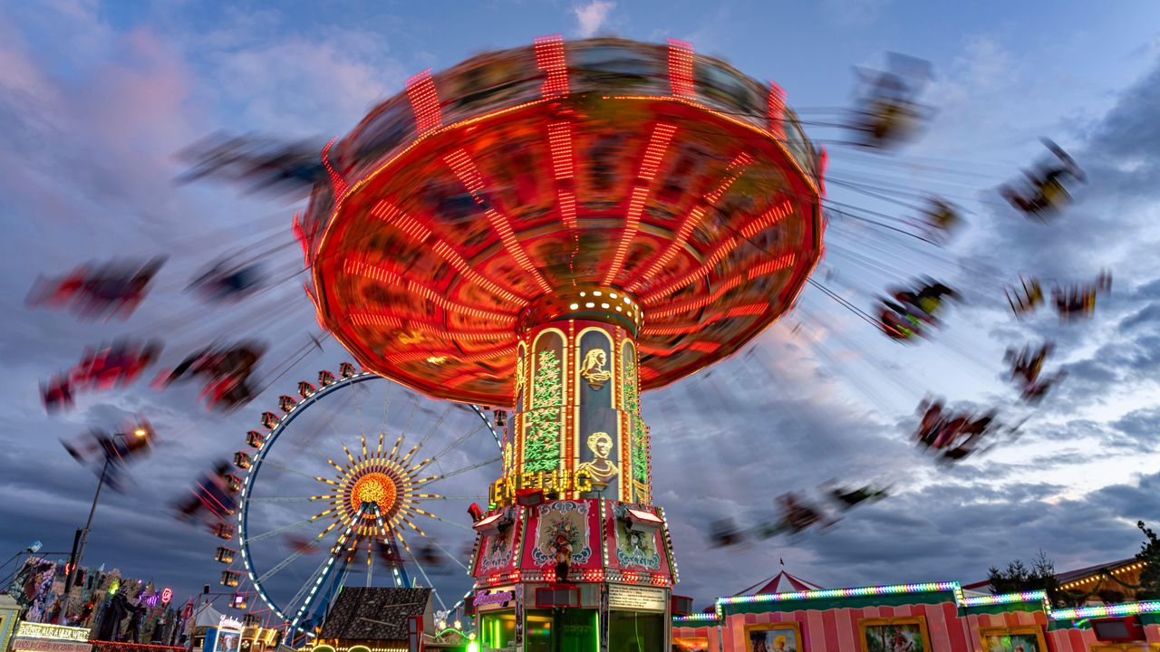 Swing carousel at Oktoberfest, Munich, Bavaria, Germany - Bing Gallery ...