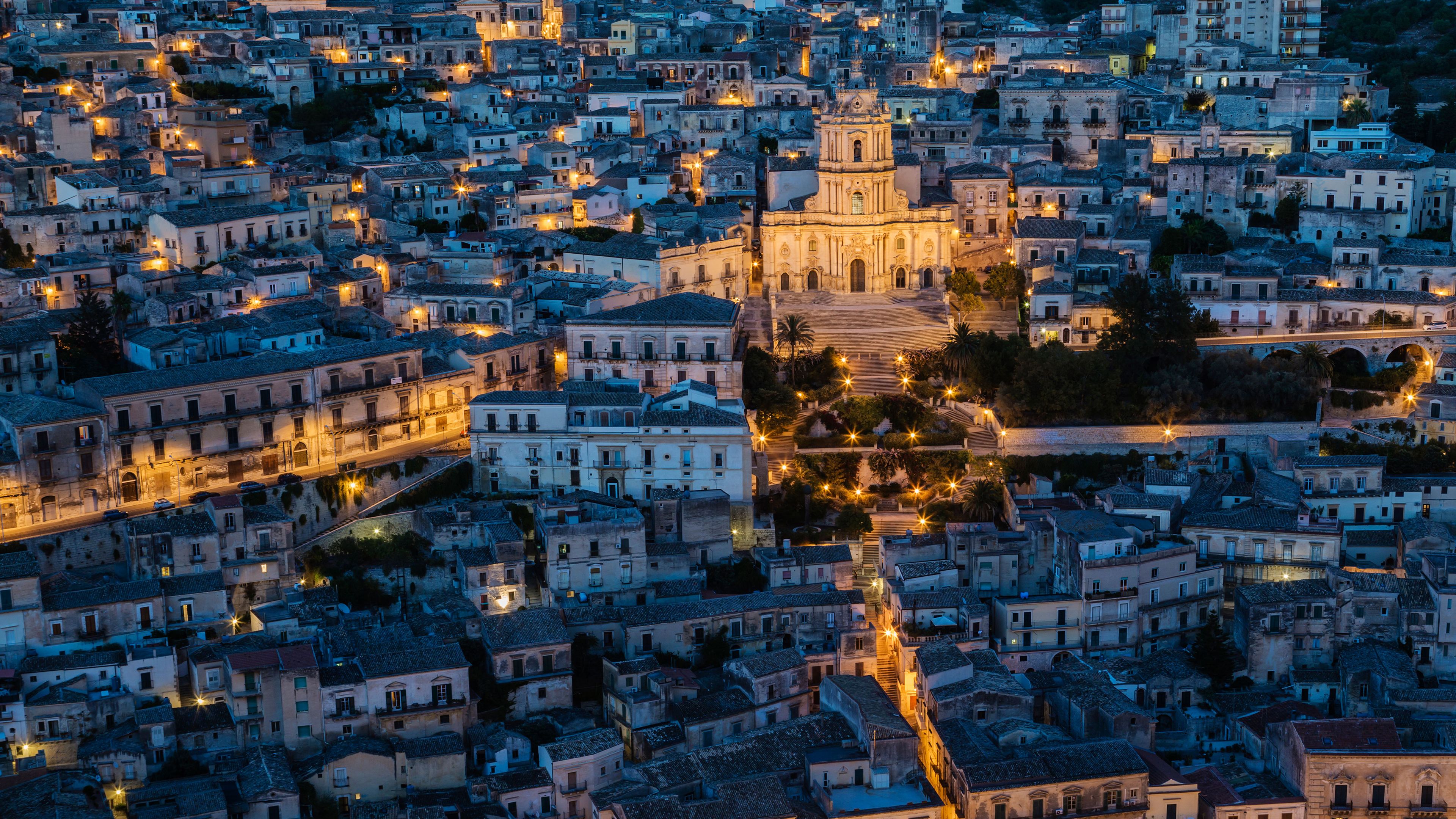 Duomo di San Pietro, Modica, Italia - Bing Gallery