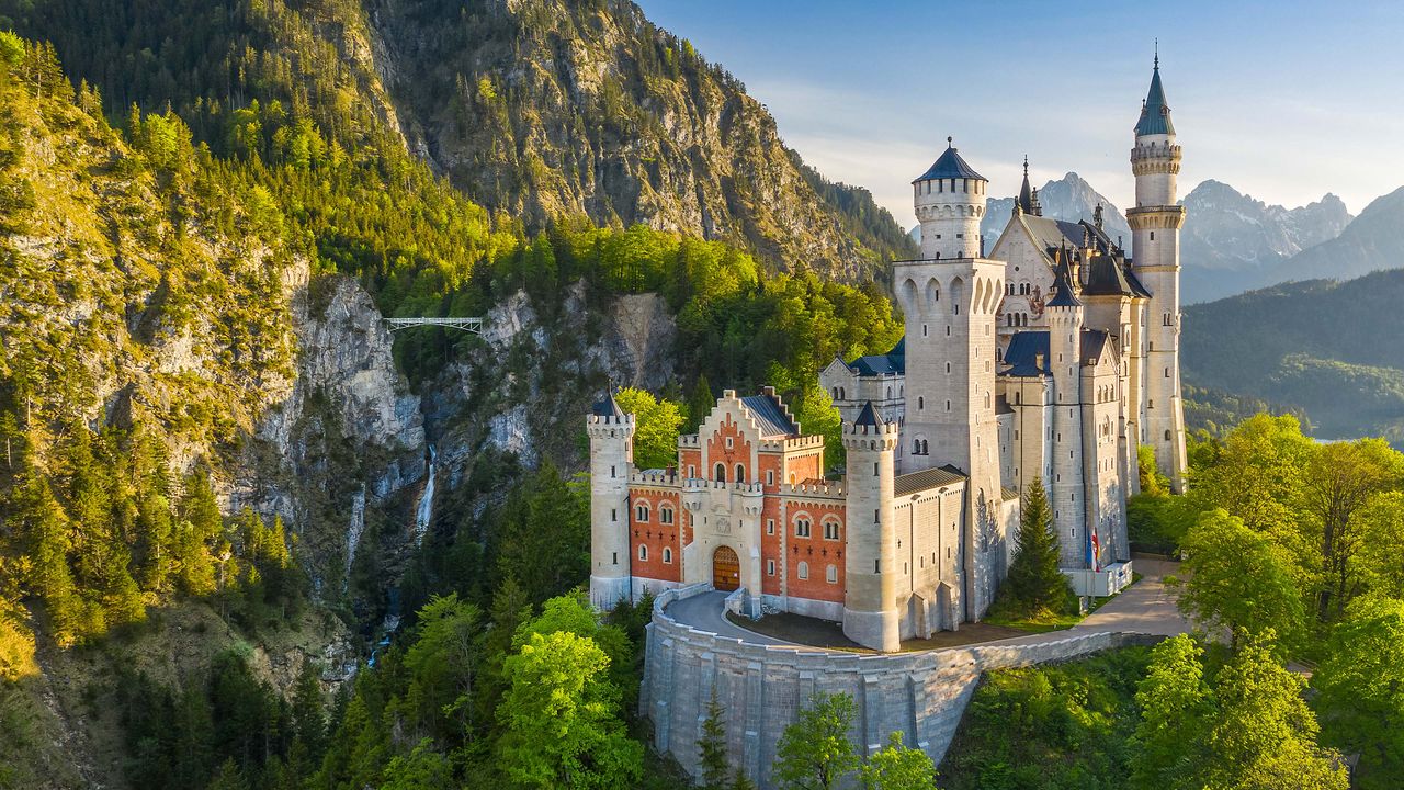 The Fairytale King's castle - Spotlight Gallery