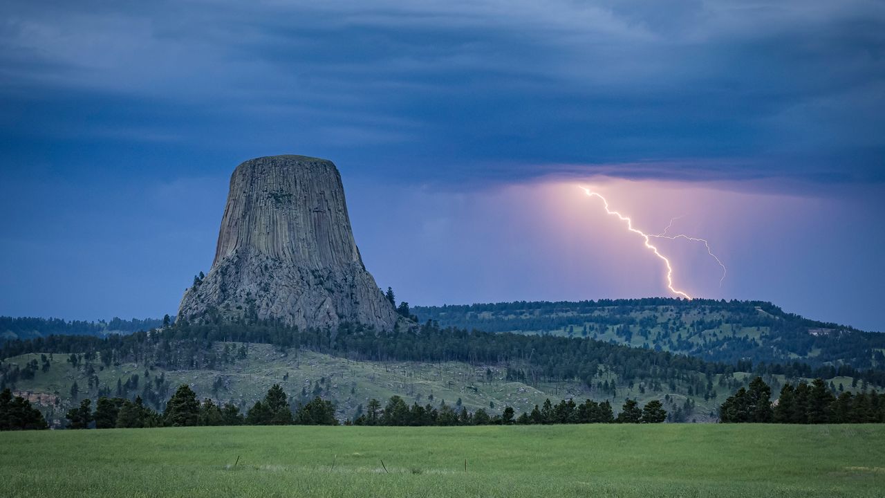Devils Tower National Monument, Wyoming - Bing Gallery · Peapix